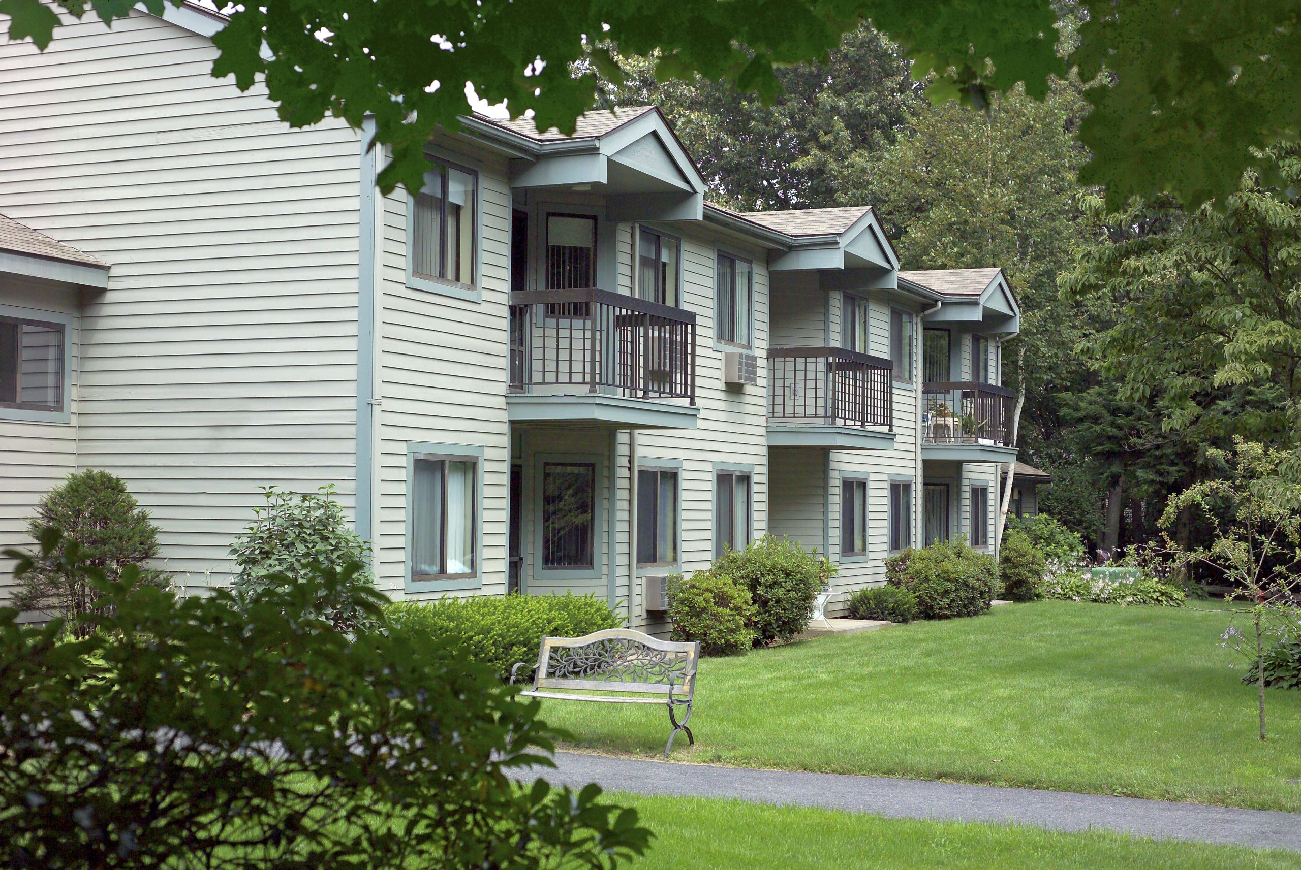 Genesis House | Independent Living for Seniors